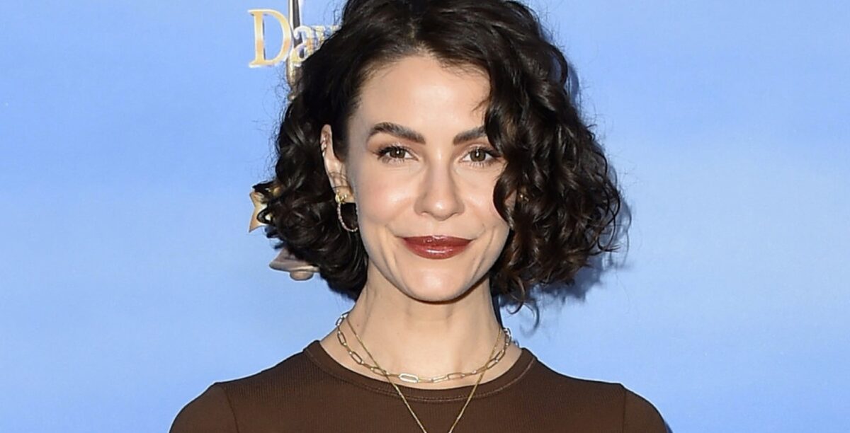 DAYS’ Linsey Godfrey Shares the Bond That Helped Suzanne Rogers Heal