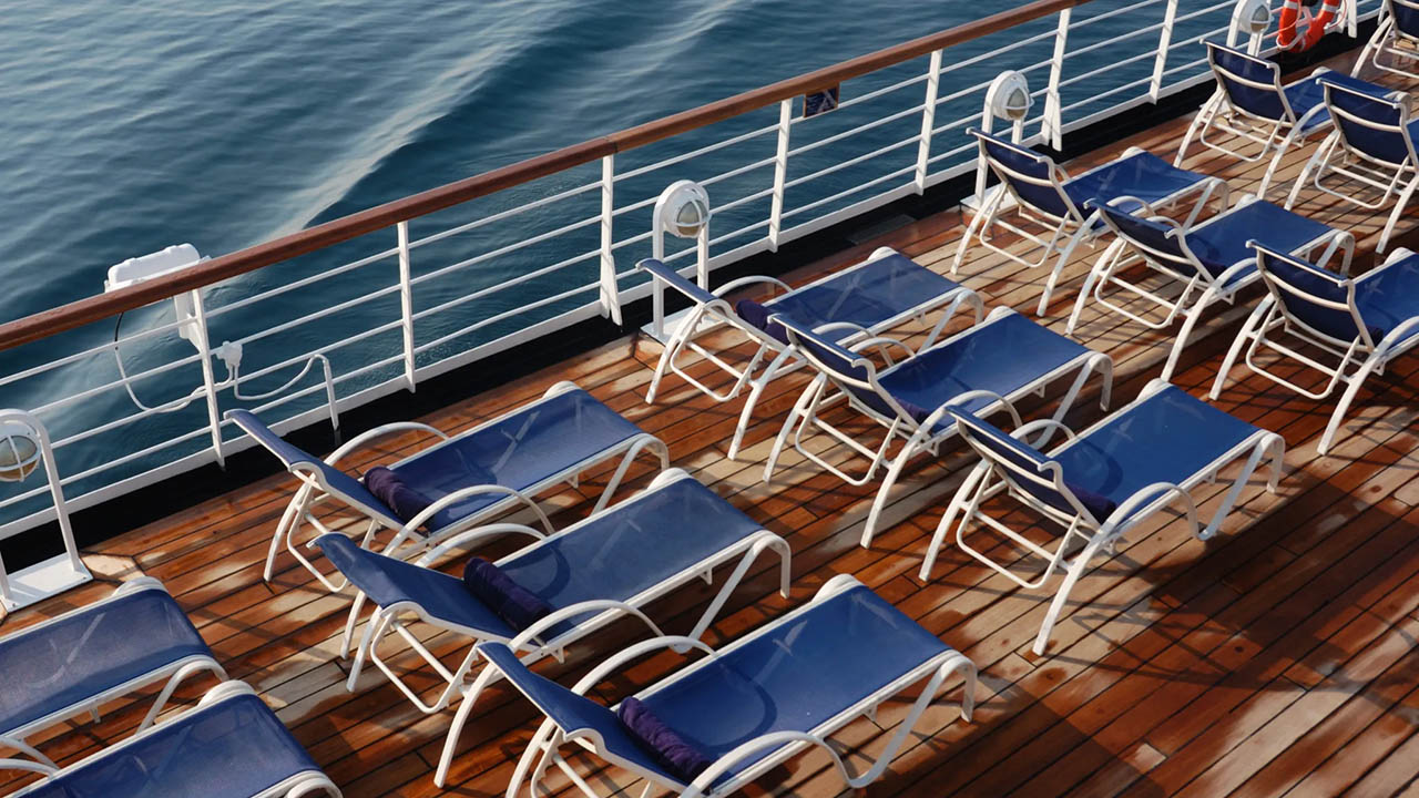 10 Cruise Ship Rules Every First-Time Passenger Should Know (But No One ...