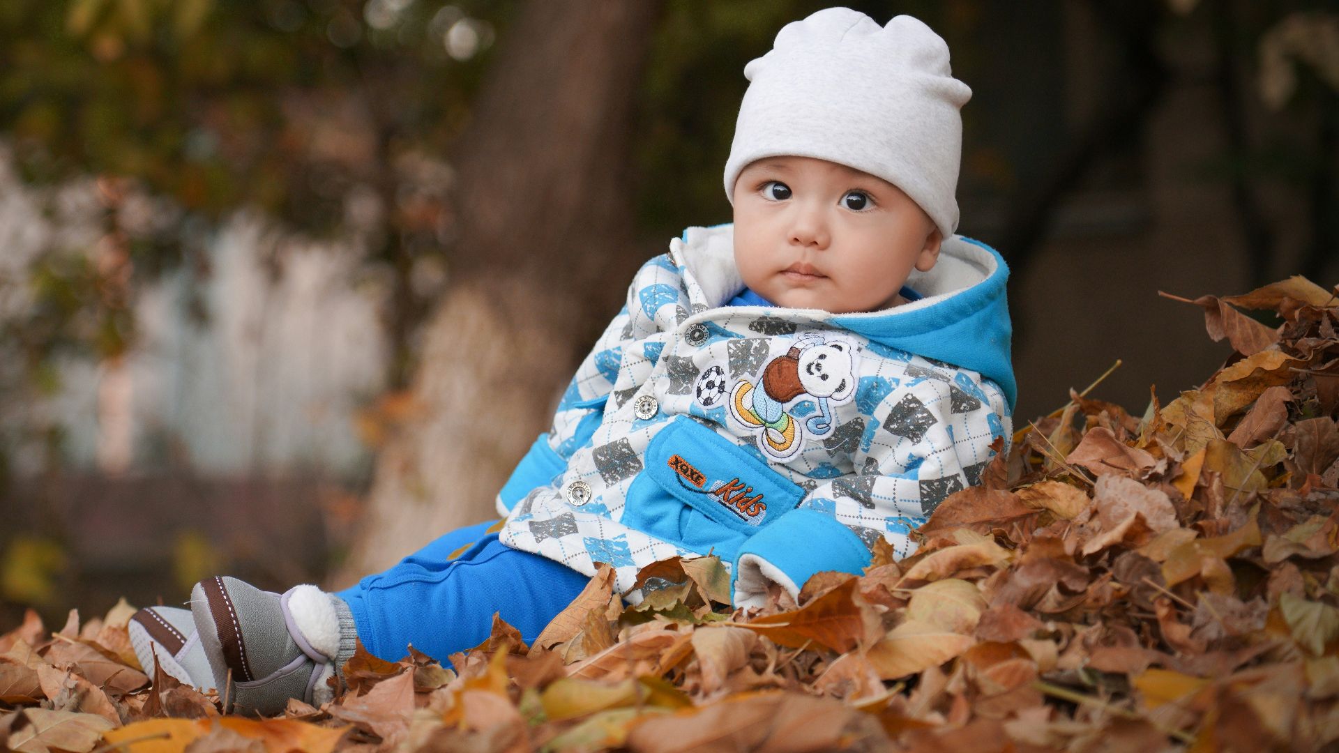 Names For Cold-Weather Babies—That Aren't Autumn Or Noel