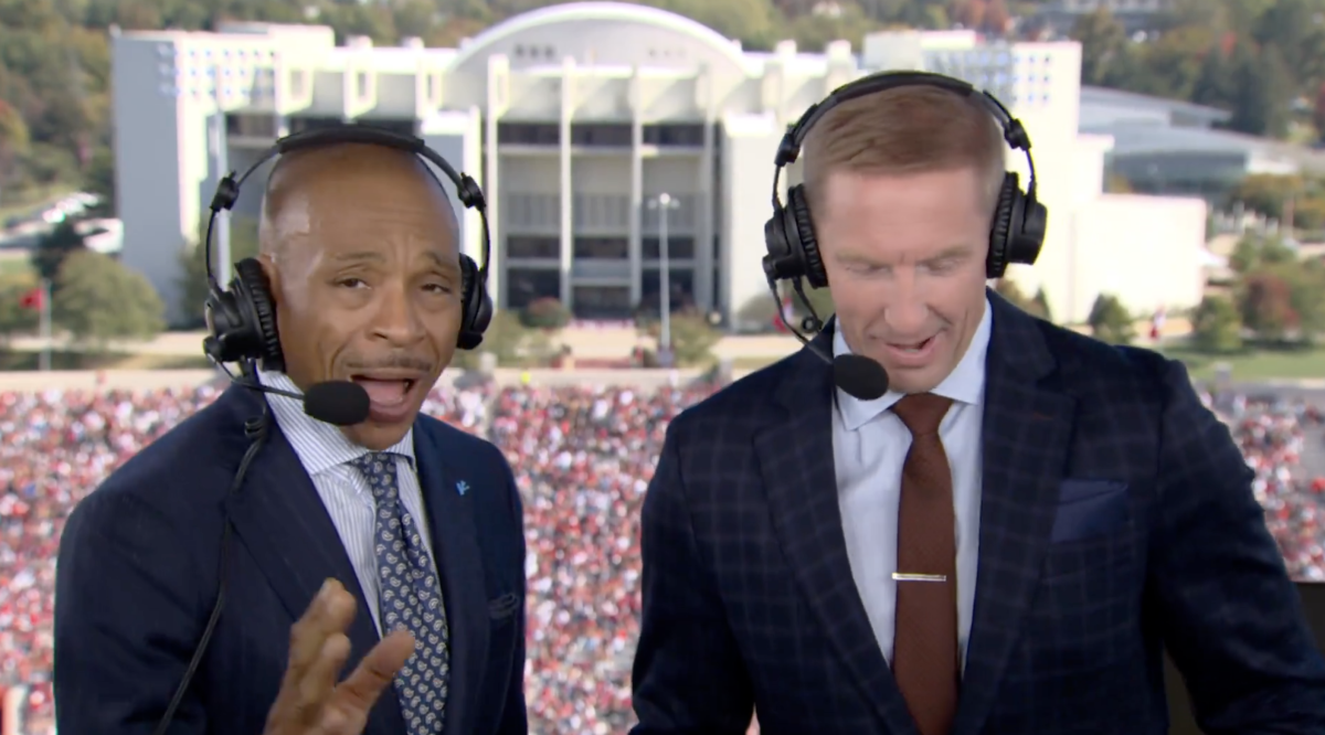 Legendary Announcer Gus Johnson Accused Of 'Ruining' Big Moment