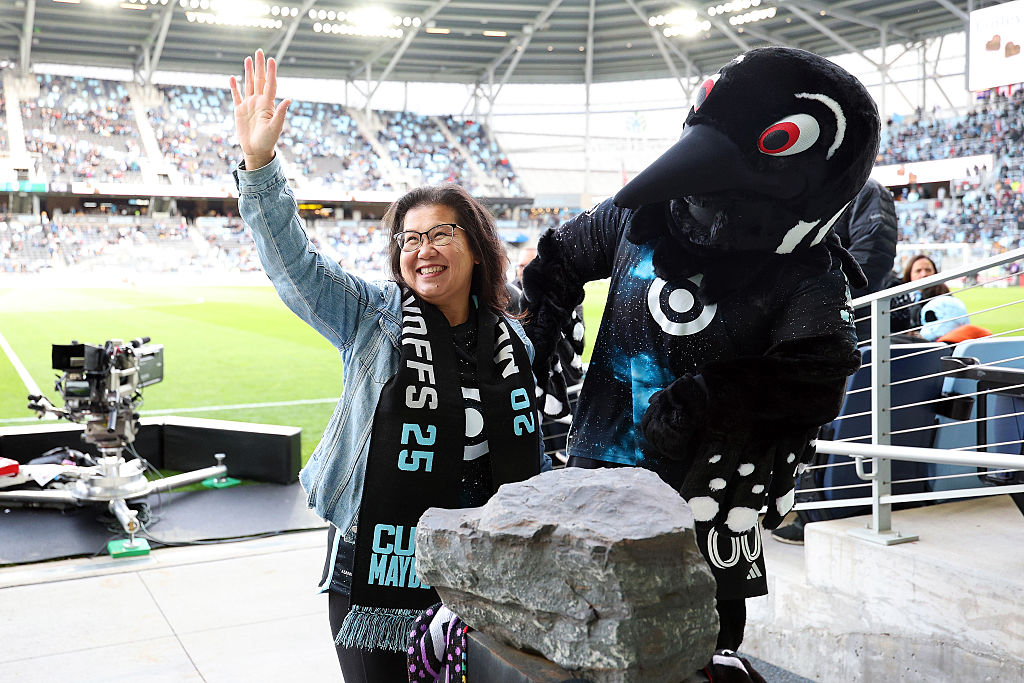 Vang Her Unseats Carter in Major Democratic Upset