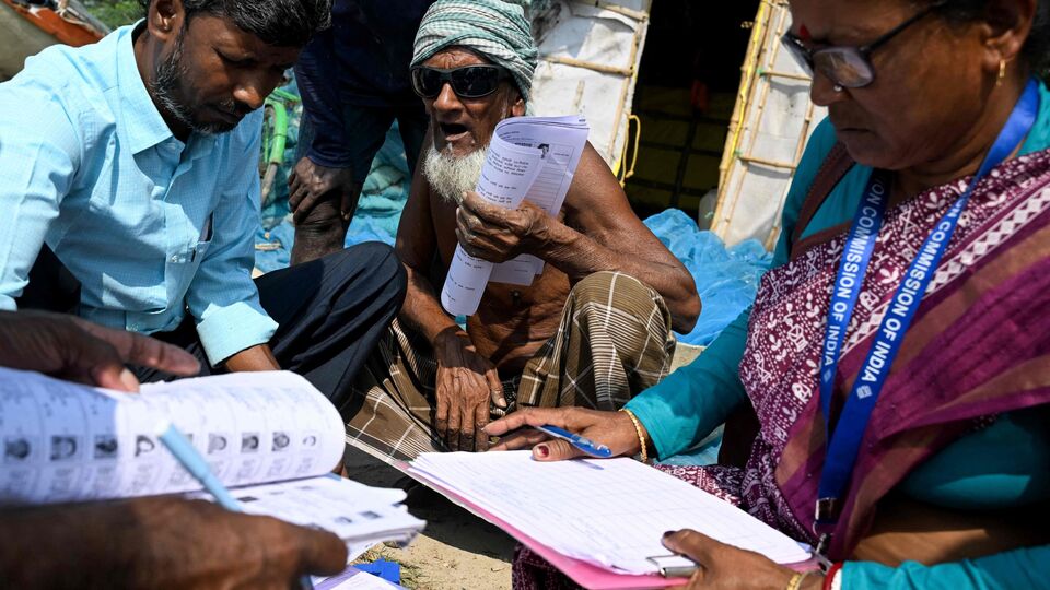SIR in West Bengal, Tamil Nadu: Supreme Court seeks Election Commission ...