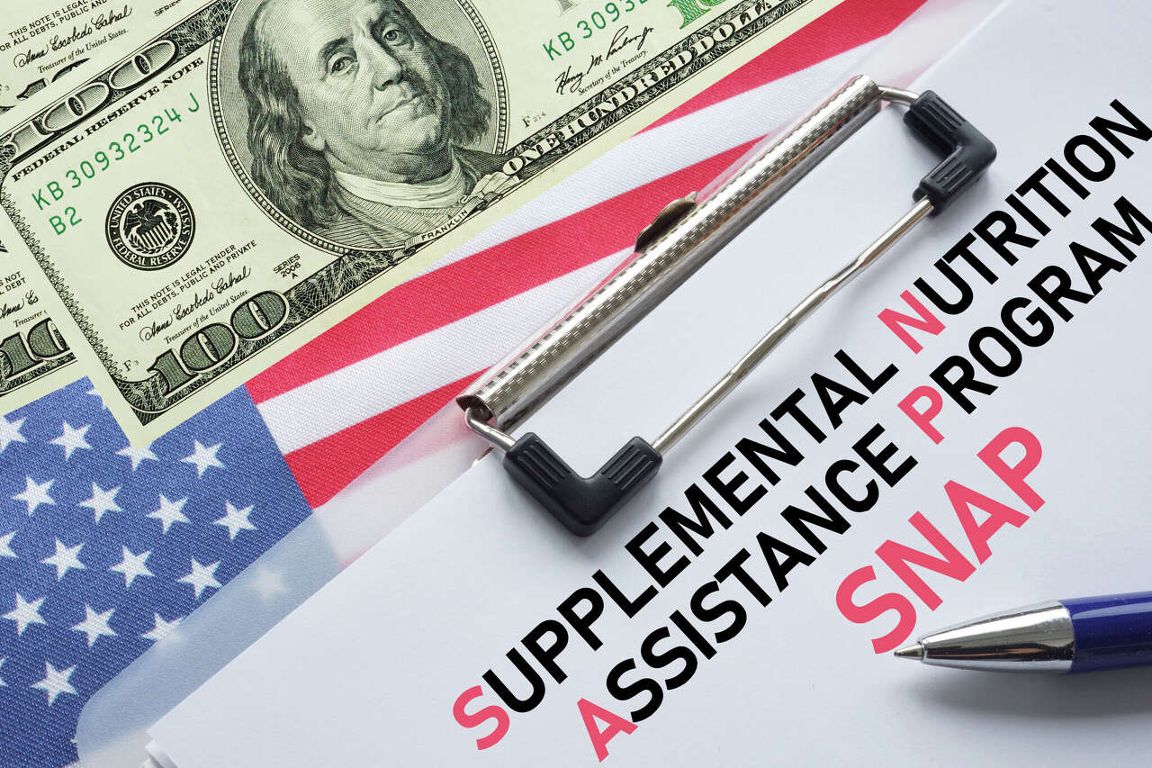 After weeks of uncertainty, Michigan SNAP recipients to receive full ...