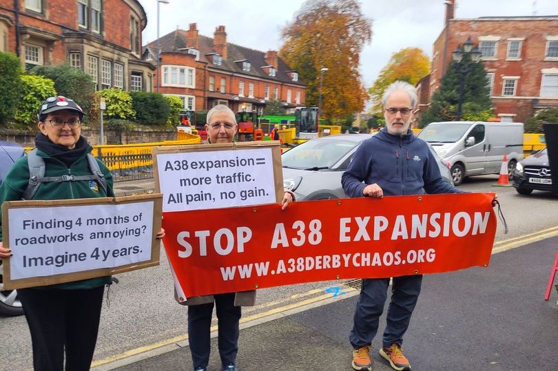 Derby motorists warned of 'years of traffic chaos' in Five Lamps protest
