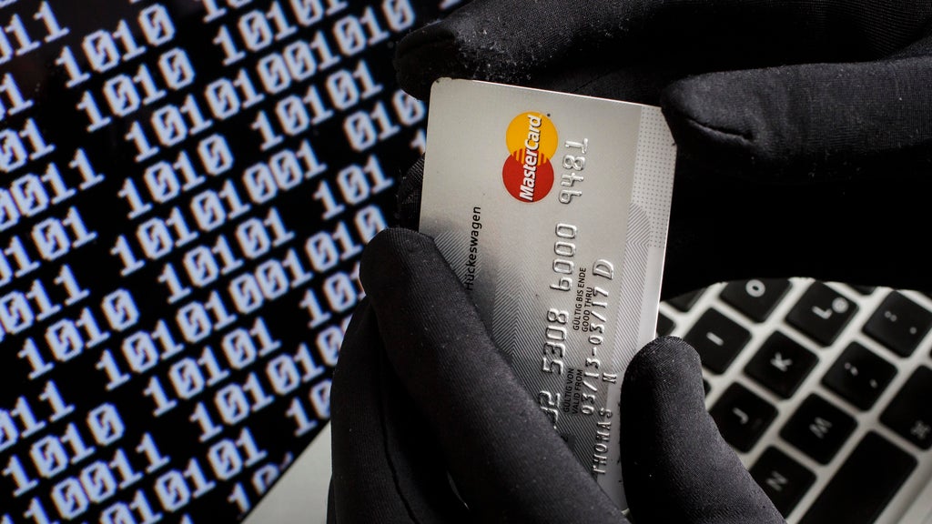 California woman faces 17 counts of identity theft in gift card fraud ...