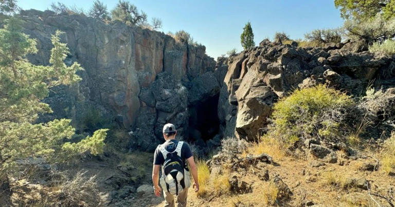 Only the Brave Attempt This Claustrophobic Hike in Oregon