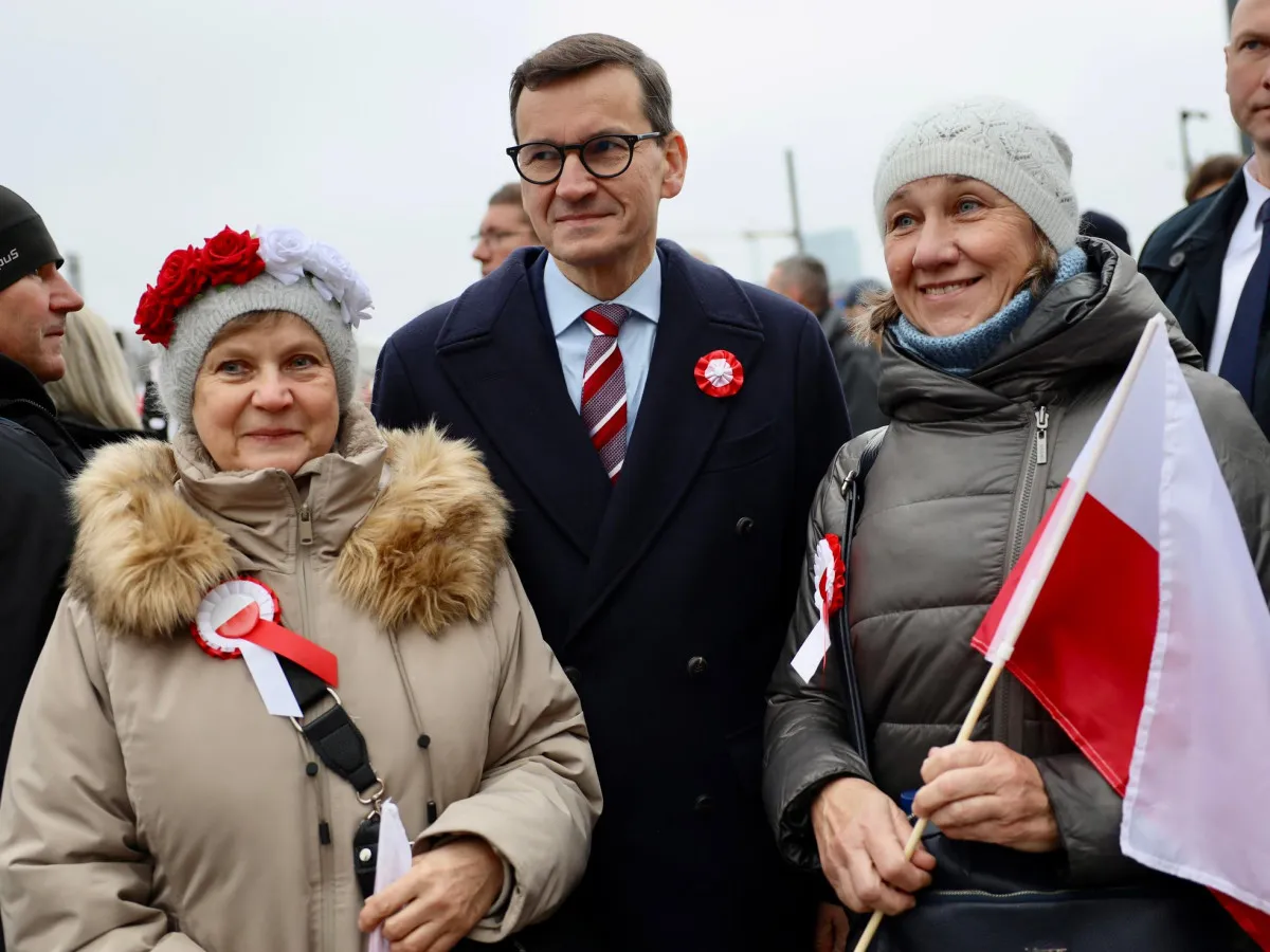 „Tomu říkám vlastenectví.“ Prezident Nawrocki i americký velvyslanec na Pochodu nezávislosti ve ...