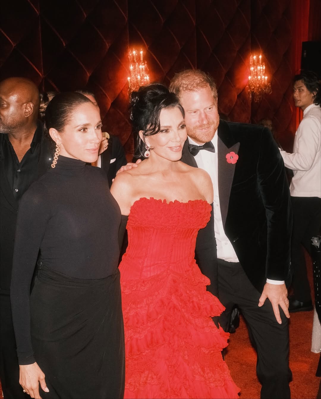 Kim Kardashian and Kris Jenner quietly delete photos of Meghan Markle ...
