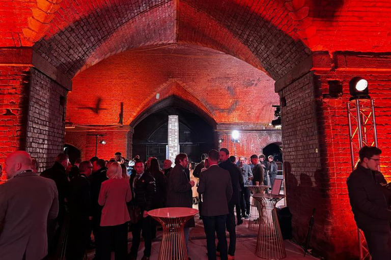 Robert De Niro in Manchester: Hollywood legend breaks ground at Nobu ...