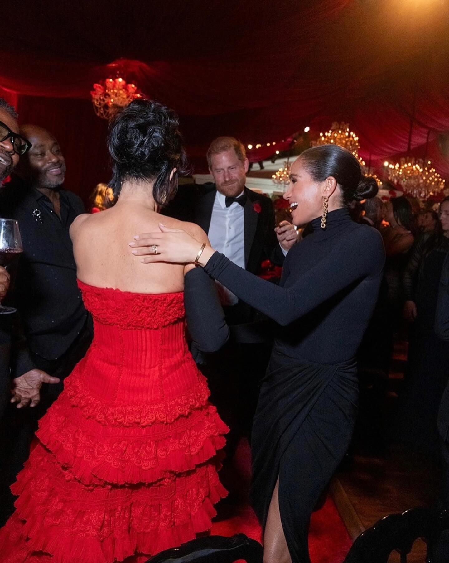 Kim Kardashian and Kris Jenner quietly delete photos of Meghan Markle ...