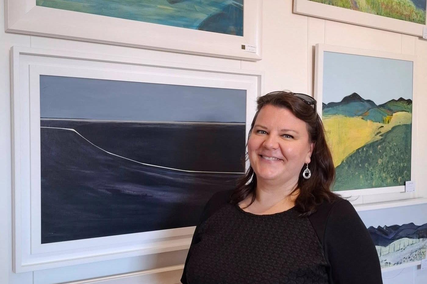 Falkirk artist Jade's work will grace the walls of prestigious London ...