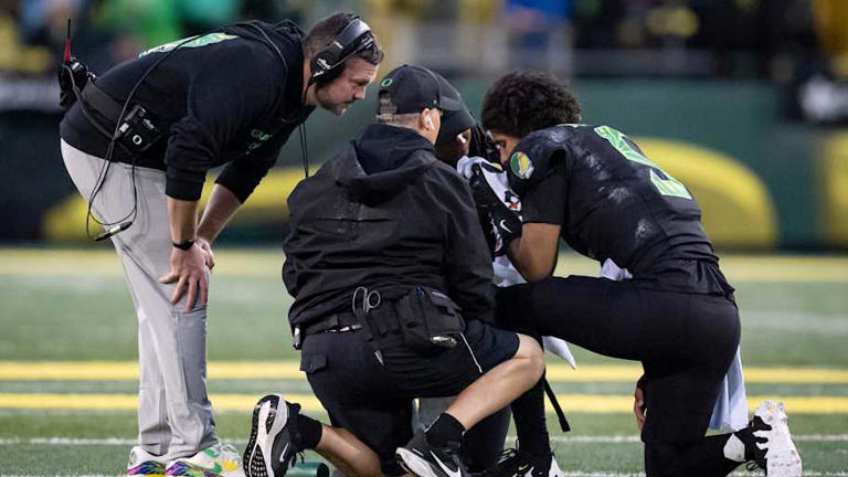 Oregon Quarterback Dante Moore Addresses Face Injury