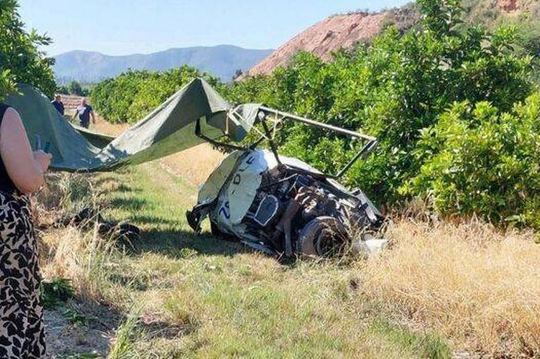 Celebrity chef and presenter dies after helicopter hits powerlines in ...