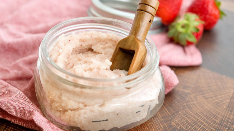 20 Easy Homemade Sugar Scrub Recipes