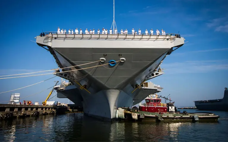 Στην Καραϊβική το μεγαλύτερο πολεμικό πλοίο των ΗΠΑ - Συναγερμός στη ...