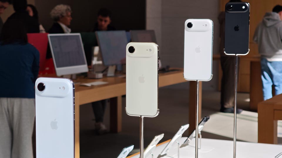 Apple Unveils iPhone Pouch Designed By Steve Jobs Collaborator—But Some ...