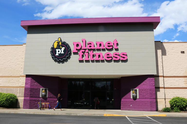 Popular Gym Chain Explores High-End Recovery Amenities for Members