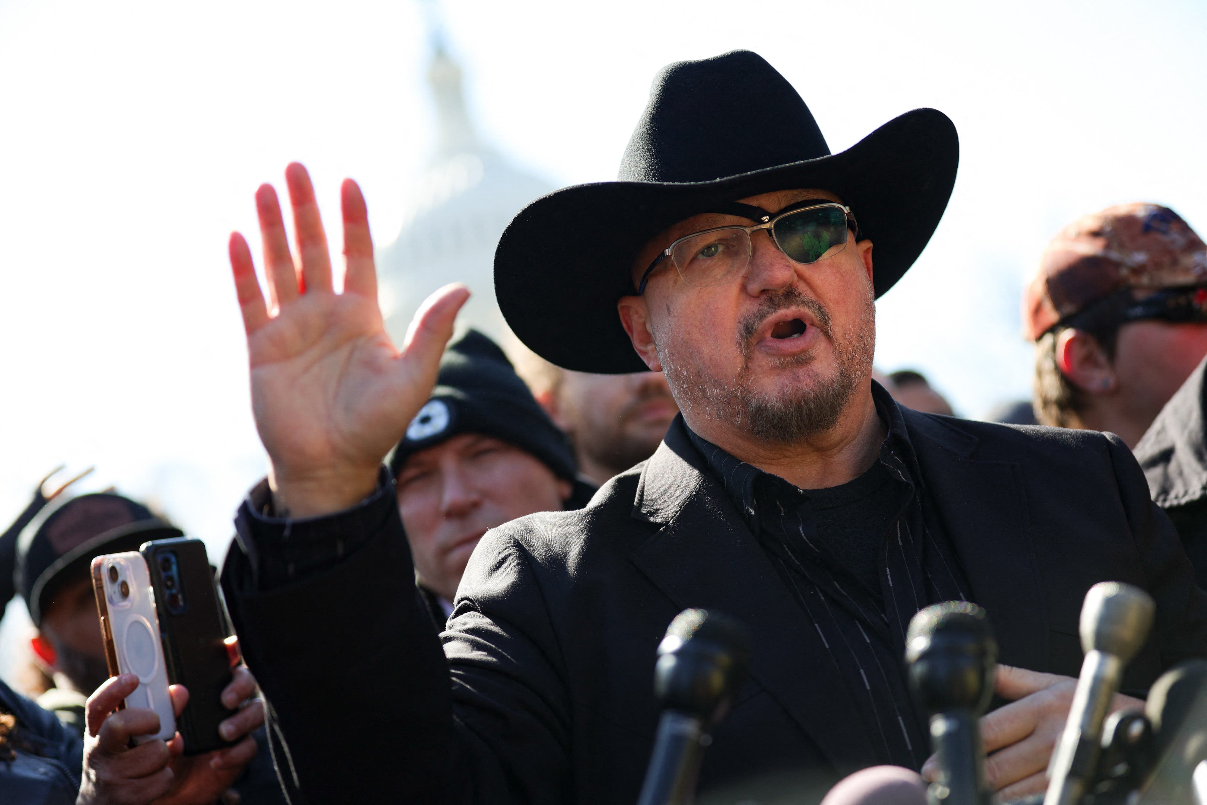 Oath Keepers are coming back and they're ready to be Trump's militia