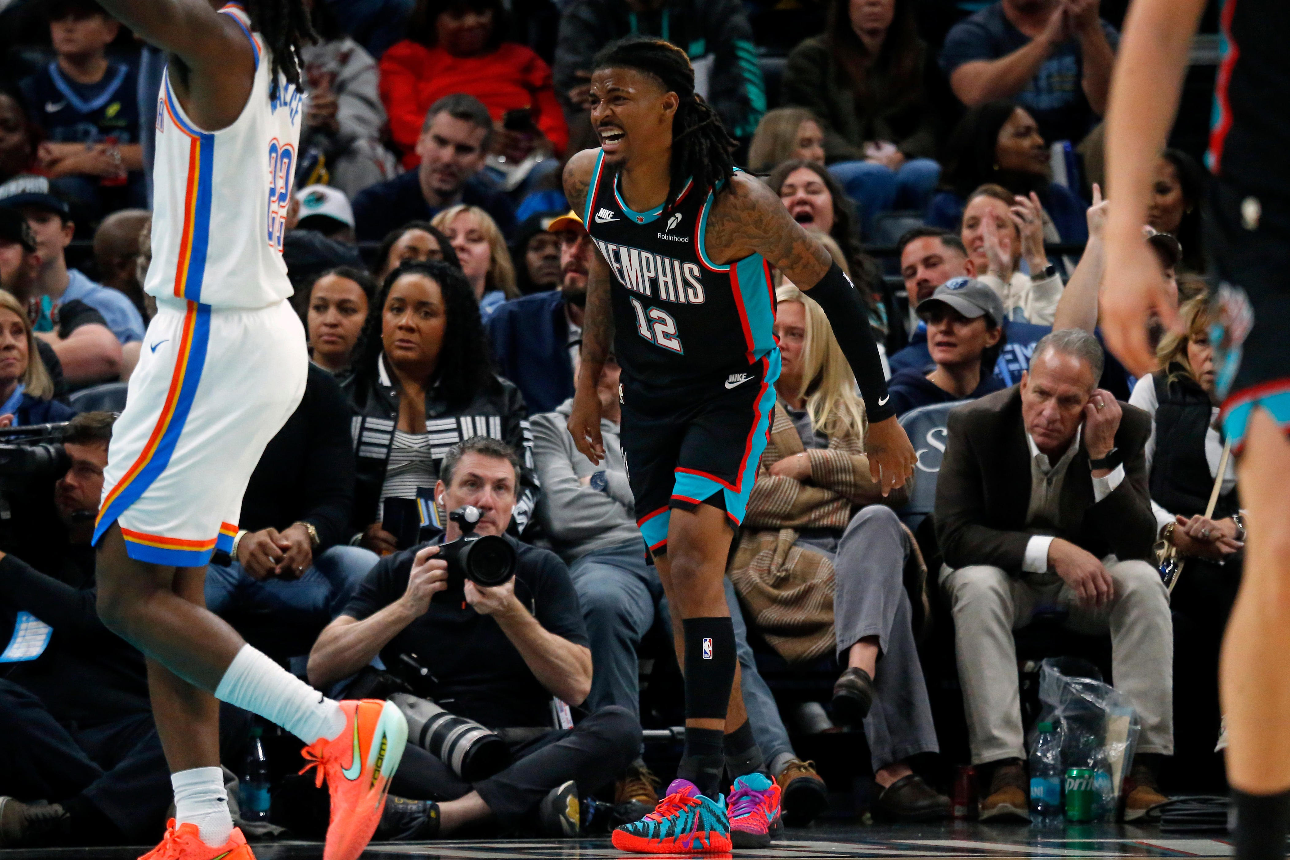 Memphis Grizzlies star Ja Morant headed to locker room vs Cavs with ...