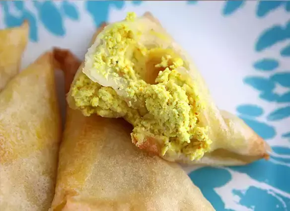 Curry samosas