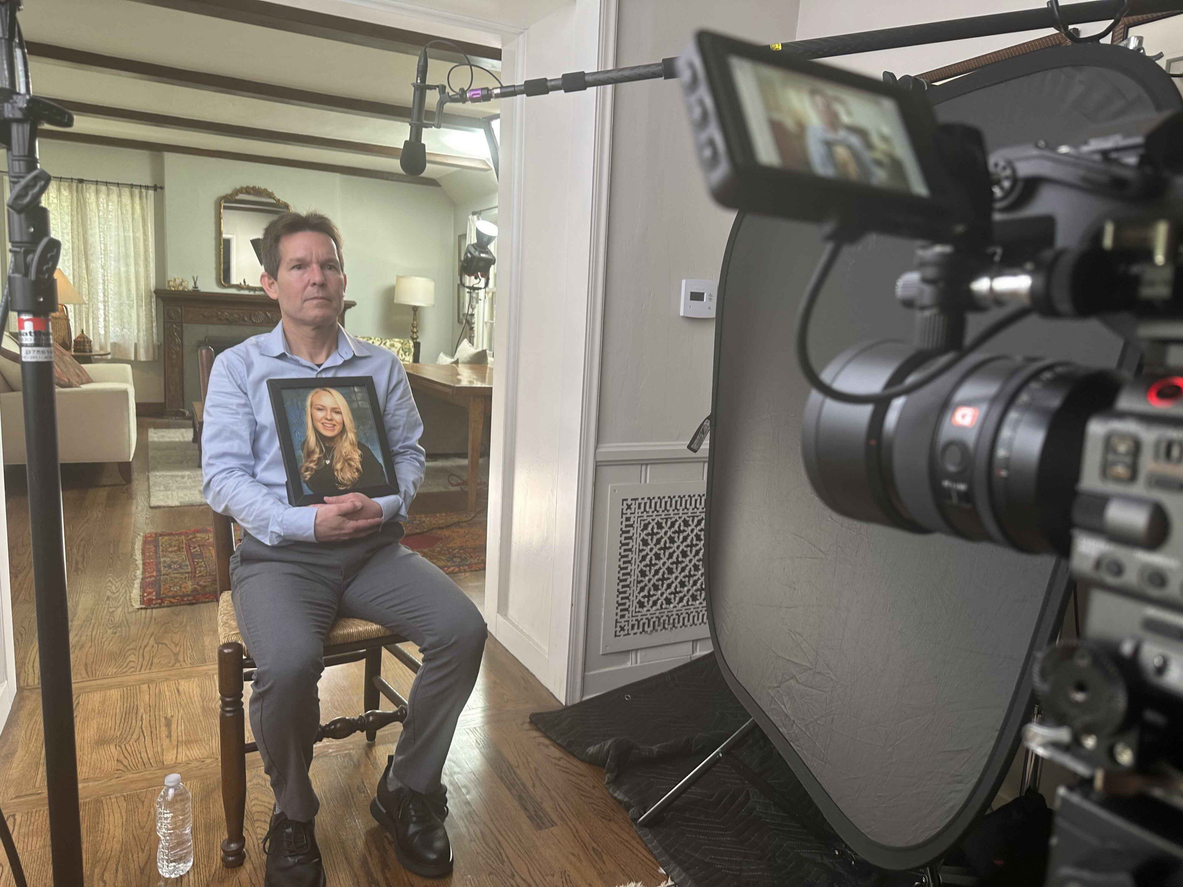 ‘Fama y fentanilo’: la droga mortal que transformó el panorama social y ...