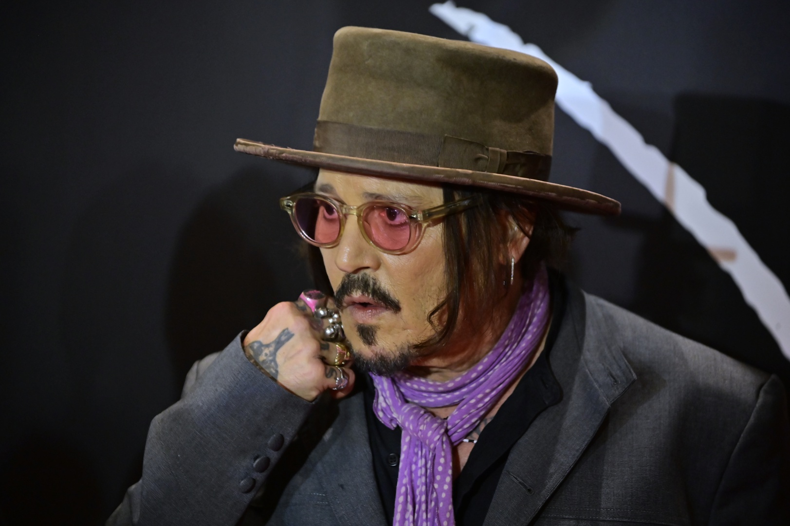 Johnny Depp presenta en Argentina su película 'Modigliani, tres días en ...