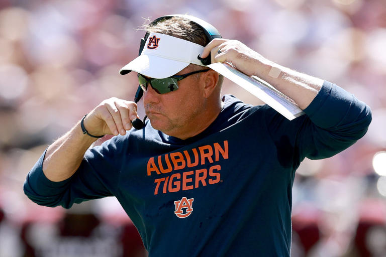 Dark horse contender emerges for Auburn head-coaching vacancy