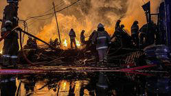 Kebakaran Hanguskan 15 Kios Kayu Palet di Jalan Terusan Pasirkoja Bandung