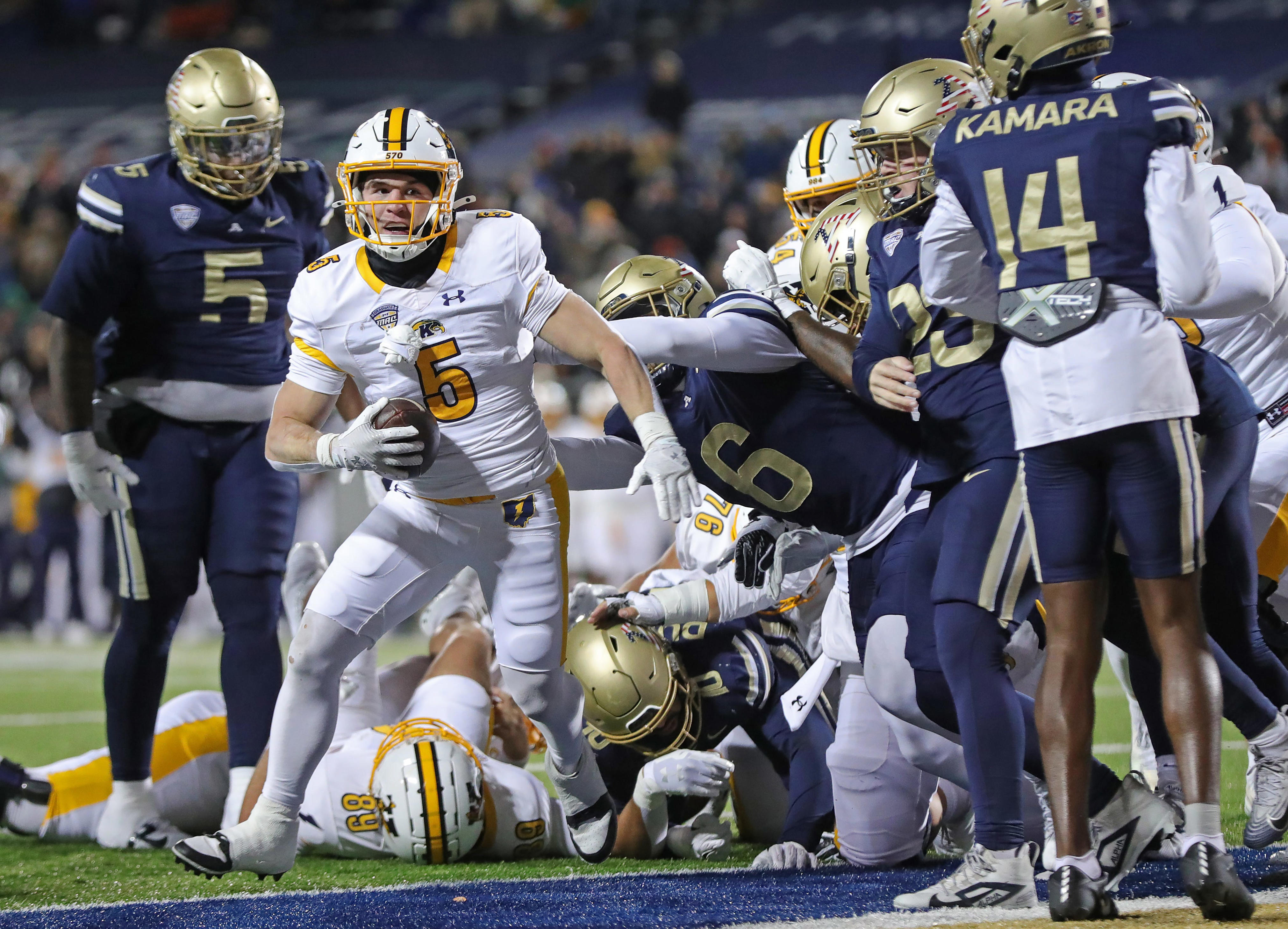 Kent State vs Akron football score, recap. KSU seizes Wagon Wheel in ...