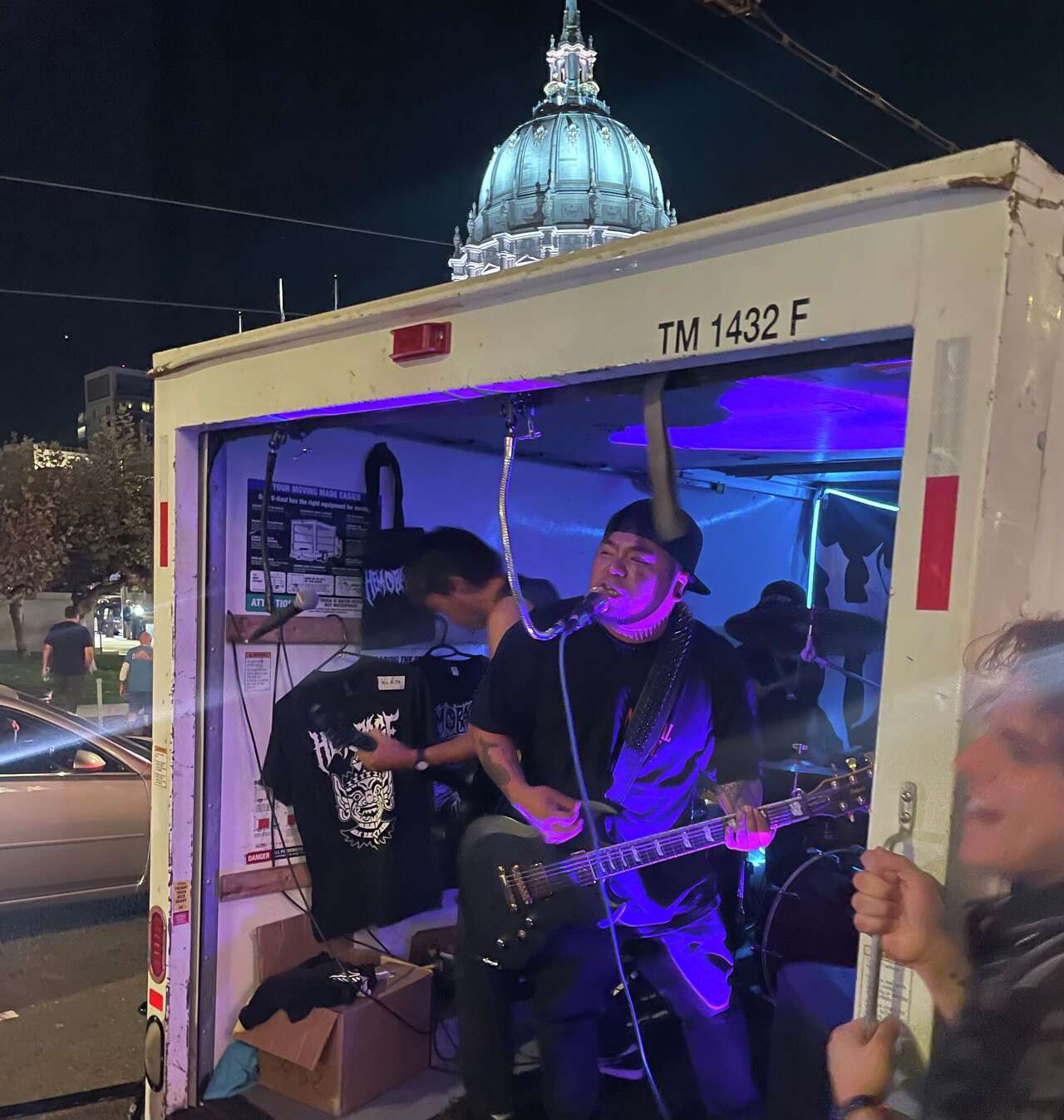 Queens of the Stone Age fans got a surprise encore - from a San ...