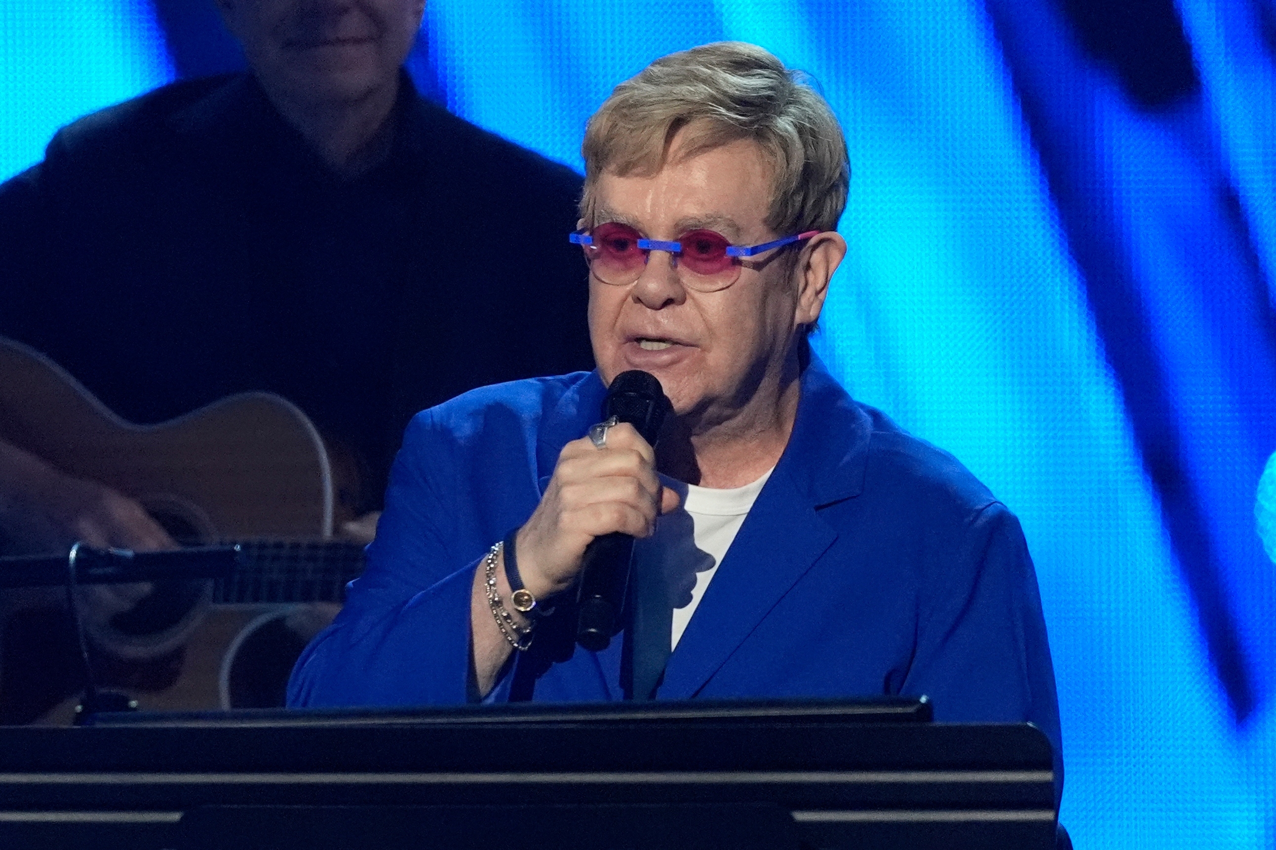 Elton John throws fit backstage at 2025 Rock & Roll Hall of Fame: ‘My ...