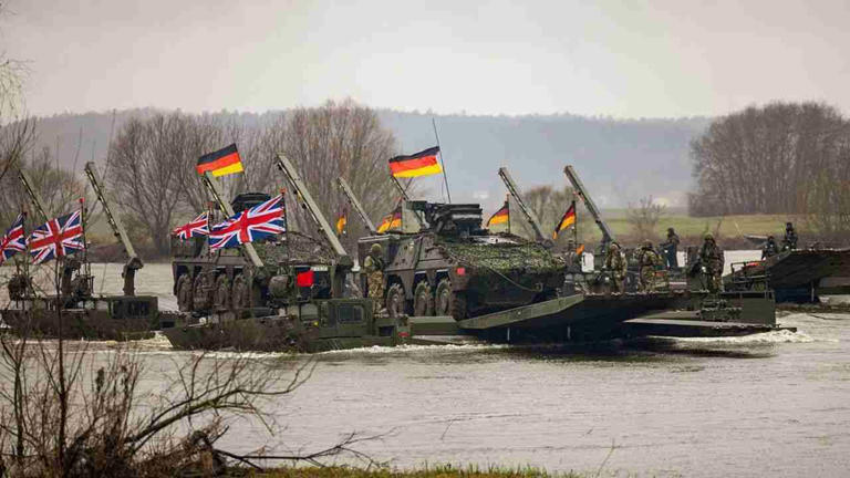 The United Kingdom and Germany are purchasing new M3 amphibious bridges ...