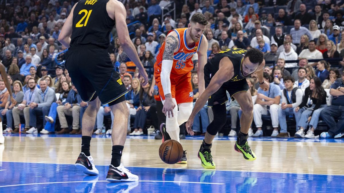 How Steph Curry earned first flagrant foul of NBA career in Warriors vs ...