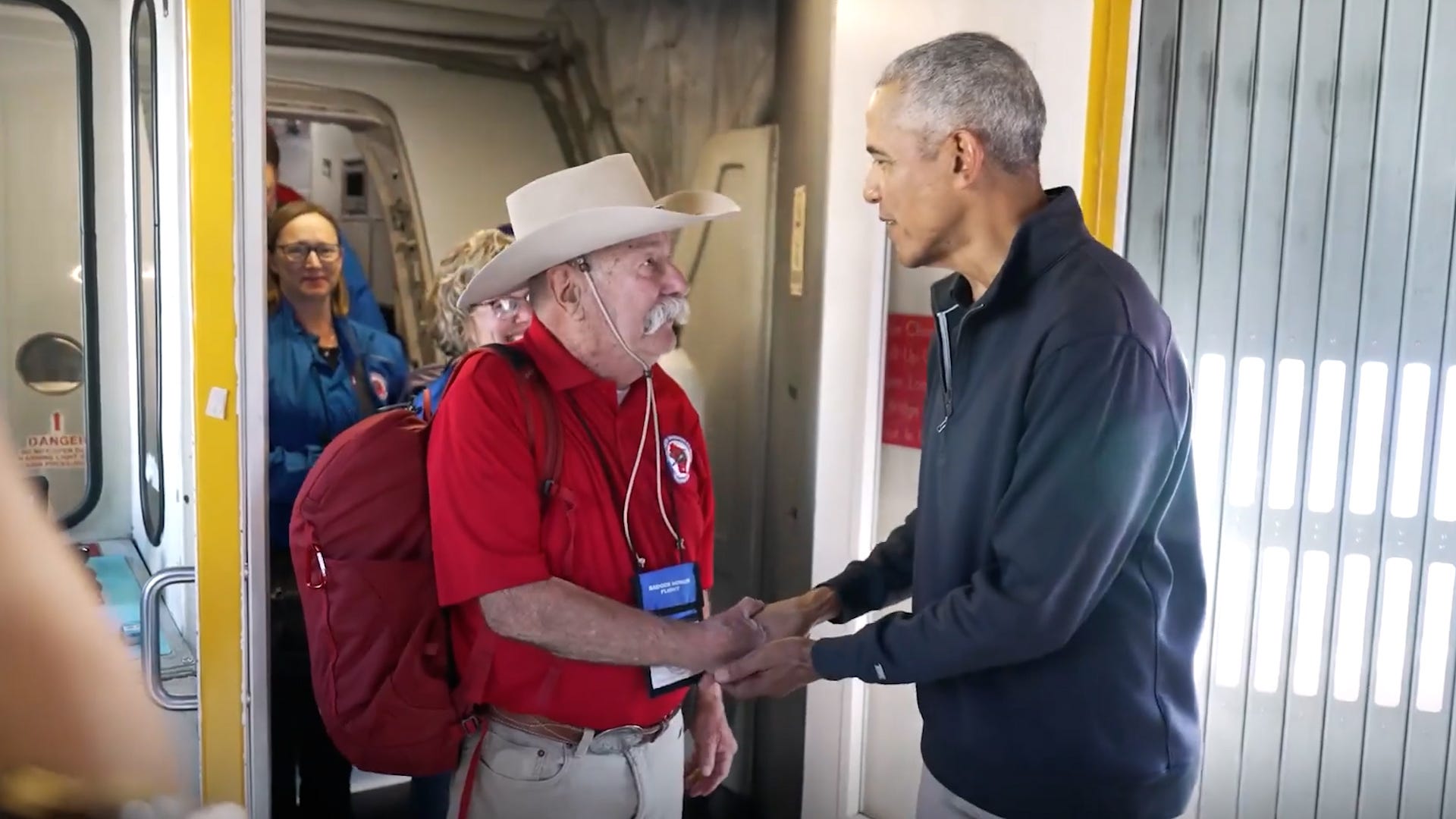 Barack Obama surprises Wisconsin war veterans on honor flight to D.C.