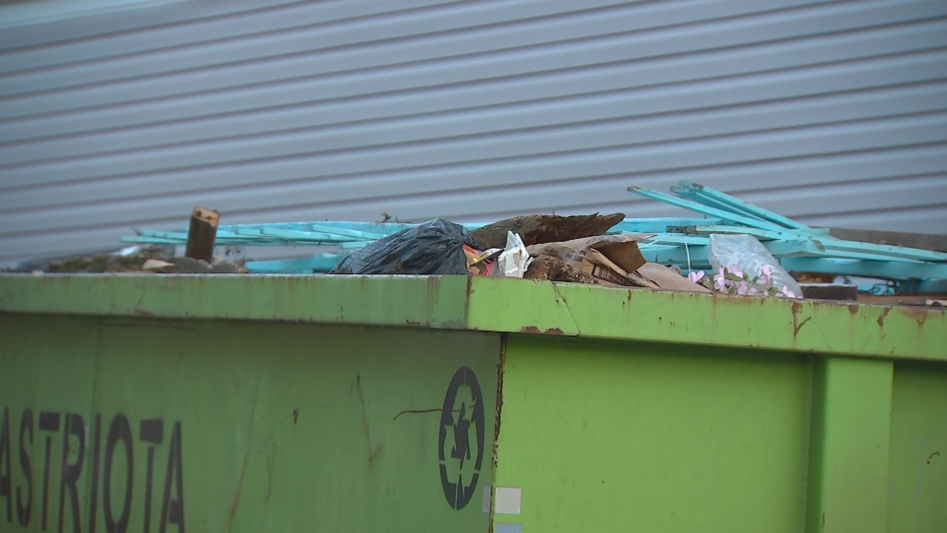 Clean up of abandoned lot starts less than 24 hours after Channel 11 ...