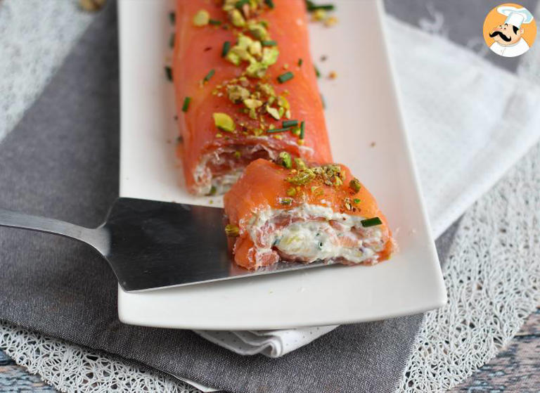 Rotolo di salmone con ricotta e pistacchi