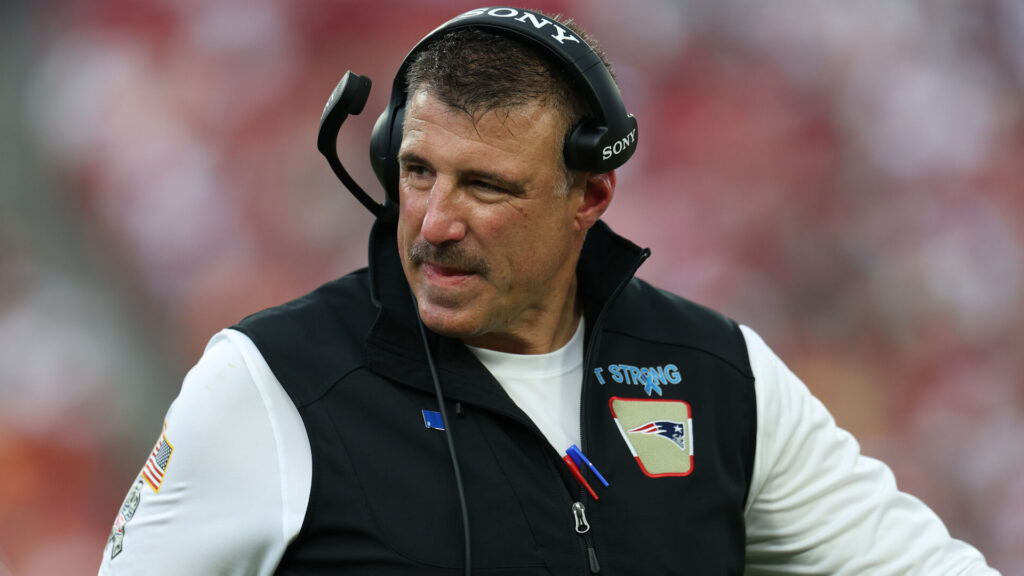 Mike Vrabel’s Heartwarming Demario Douglas, Terrell Jennings Gesture ...