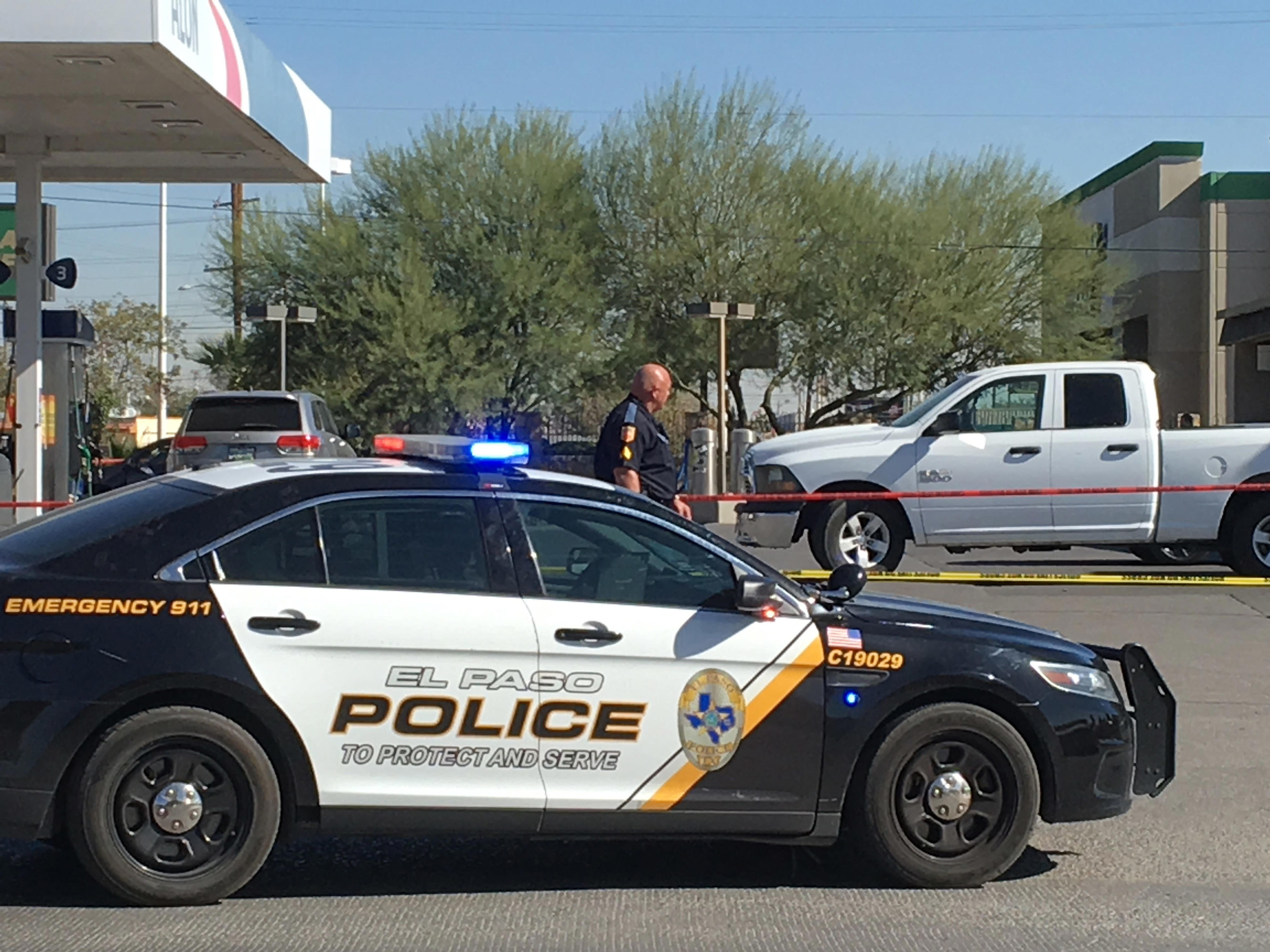 Man killed in stabbing inside DK gas station on Alameda Avenue in South ...