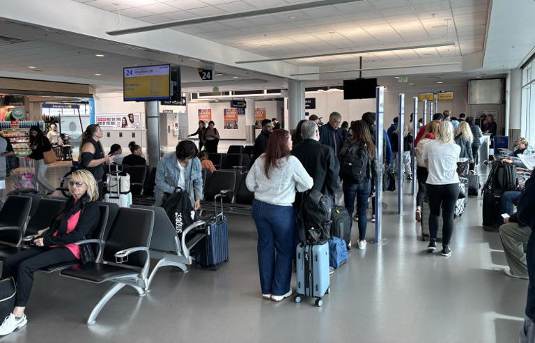 Holiday air travel concerns grow as Bay Area airports cancel more ...