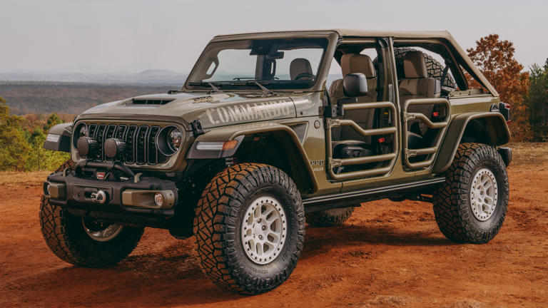 The Jeep Wrangler Commando 392 Is Built for Soldiers, Not Showrooms