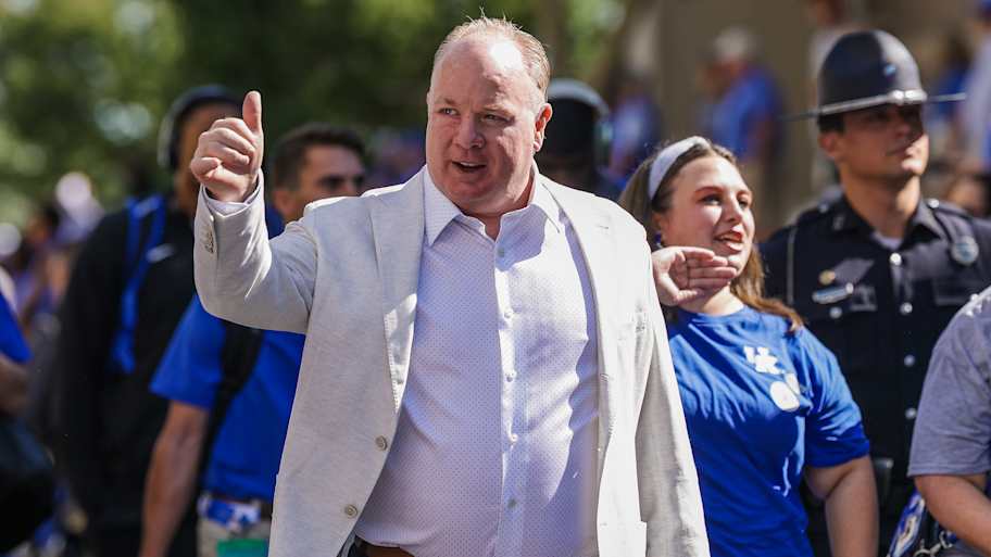 Mark Stoops uses 2 words to describe Cutter Boley: 'Lights out'