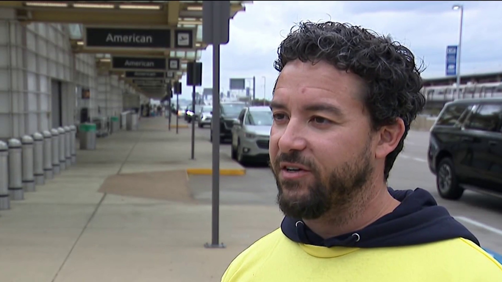 ‘Crashed into a wall at speed': Traveler describes Dulles mobile lounge ...