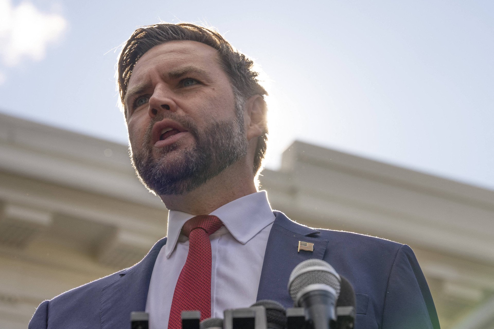 Trump VP closes in on Newsom in deep-blue state