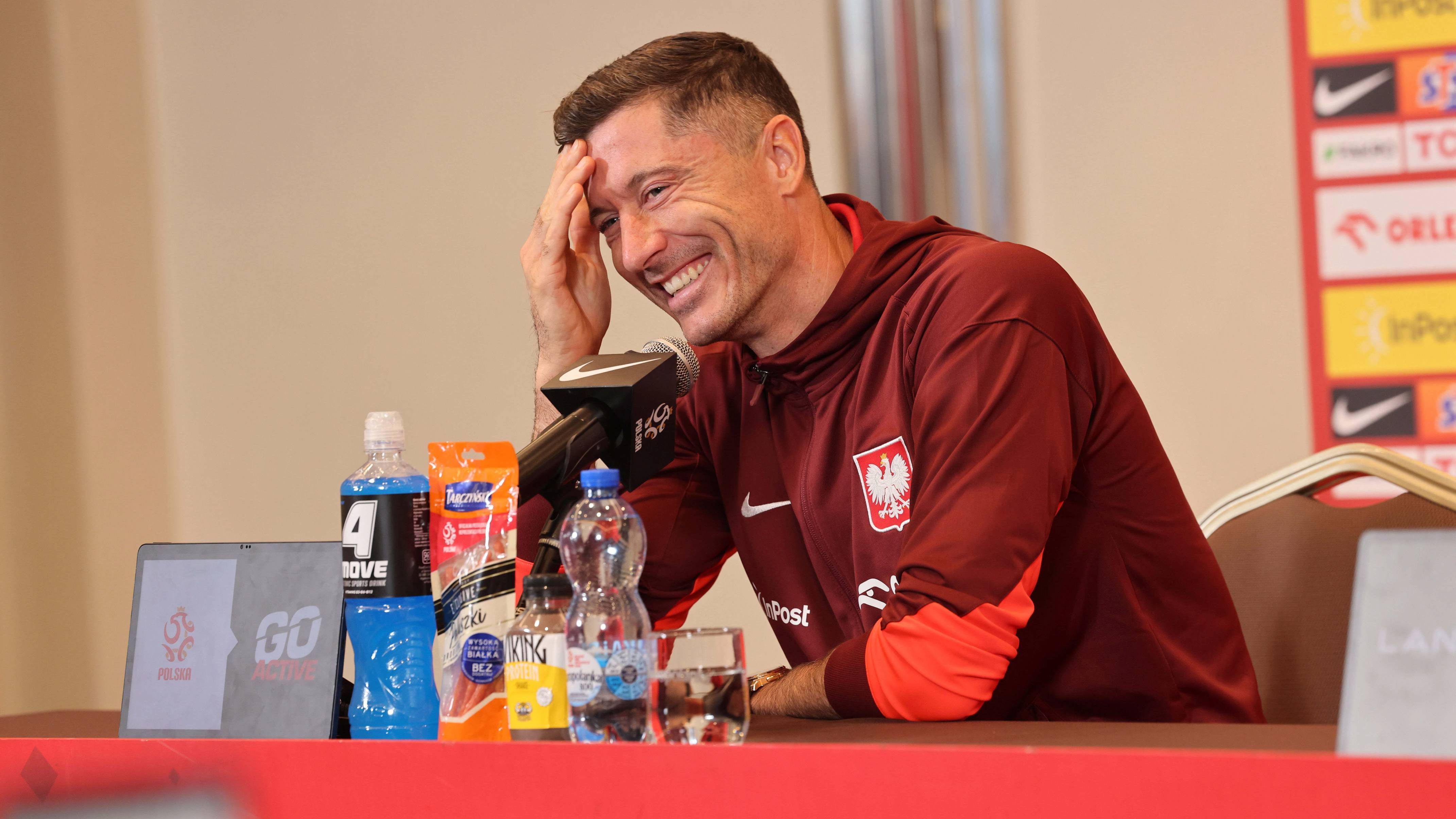 Polen wil afwezigheid Lewandowski stilhouden, maar dan komt zijn vrouw met post op Instagram