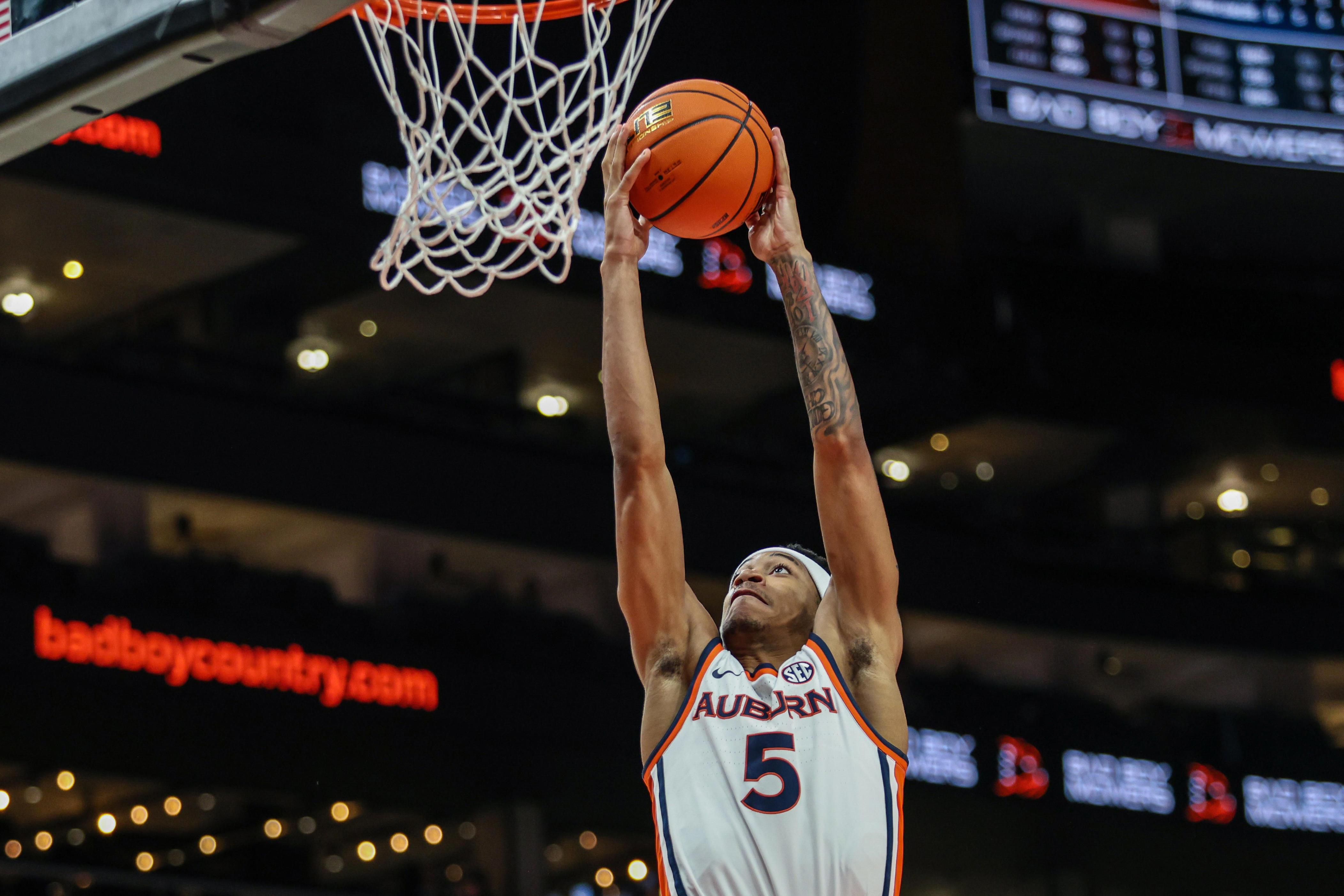 Elyjah Freeman, Keyshawn Hall power Auburn to blowout win over Wofford ...