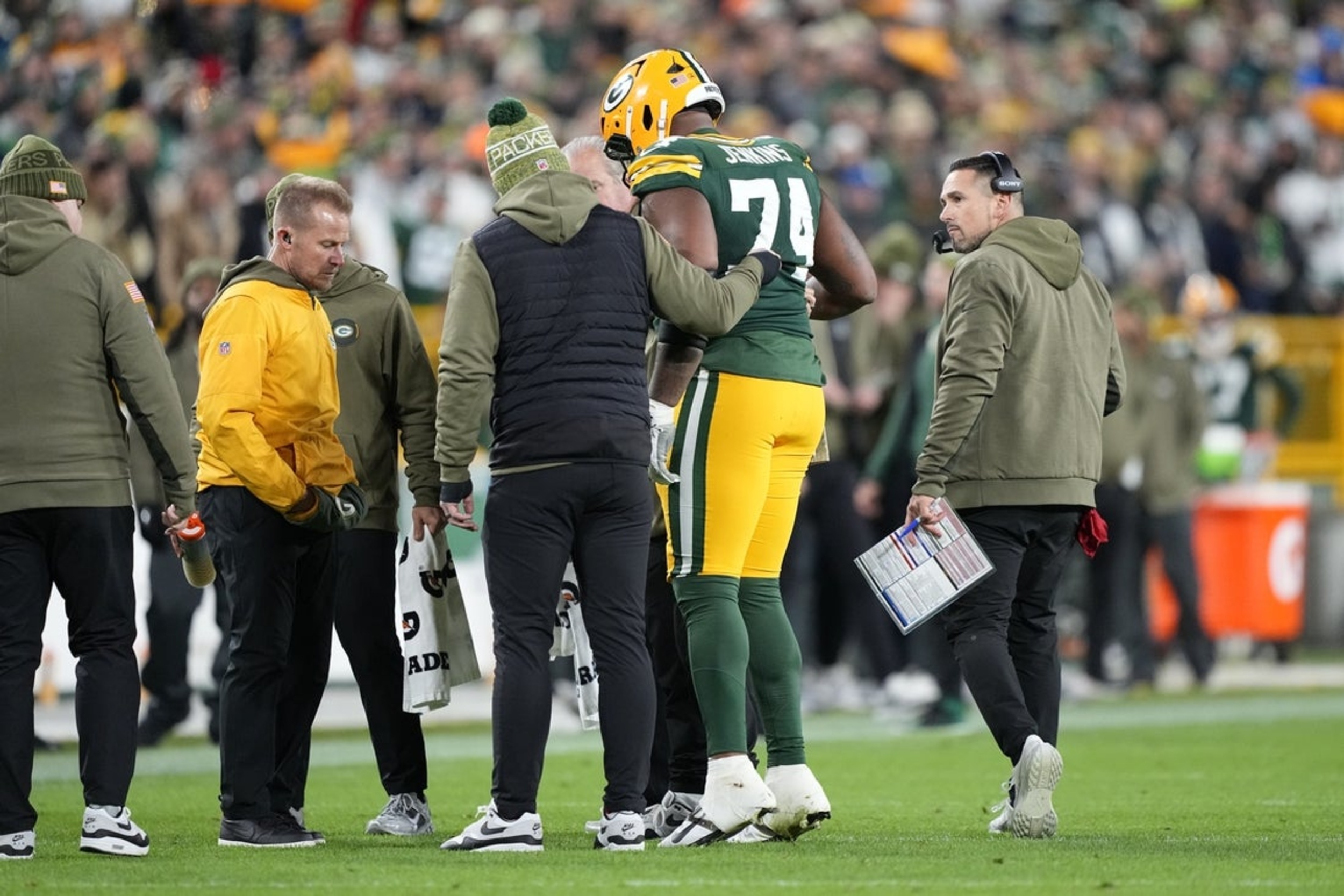 Packers place OL Elgton Jenkins (leg) on injured reserve