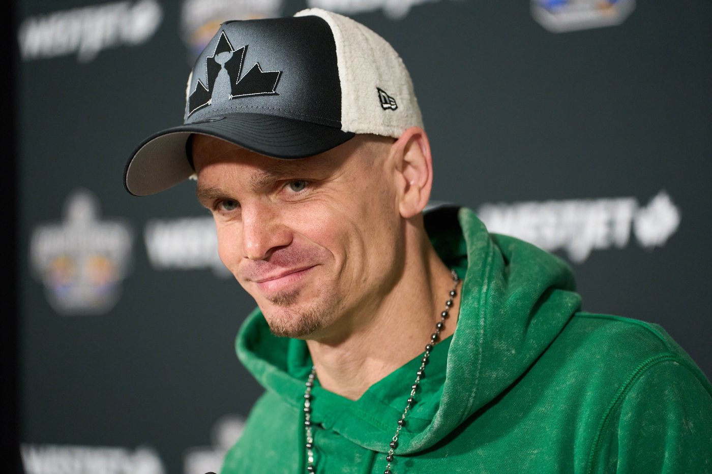 Veteran Roughriders quarterback Harris looking for first Grey Cup win ...