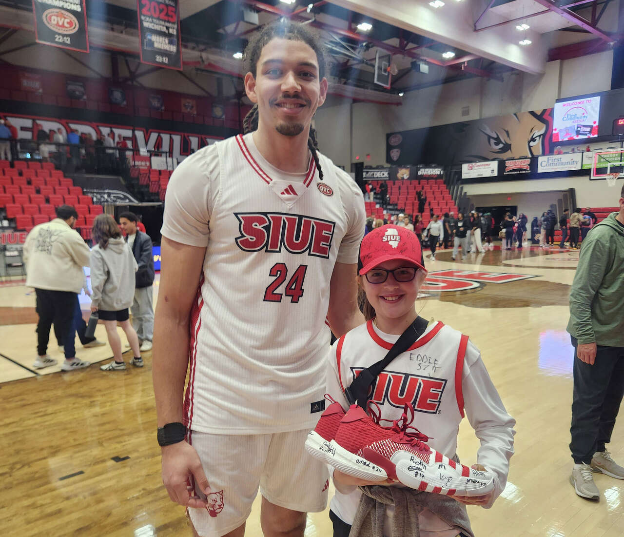 SIUE basketball player surprises 11-year-old fan