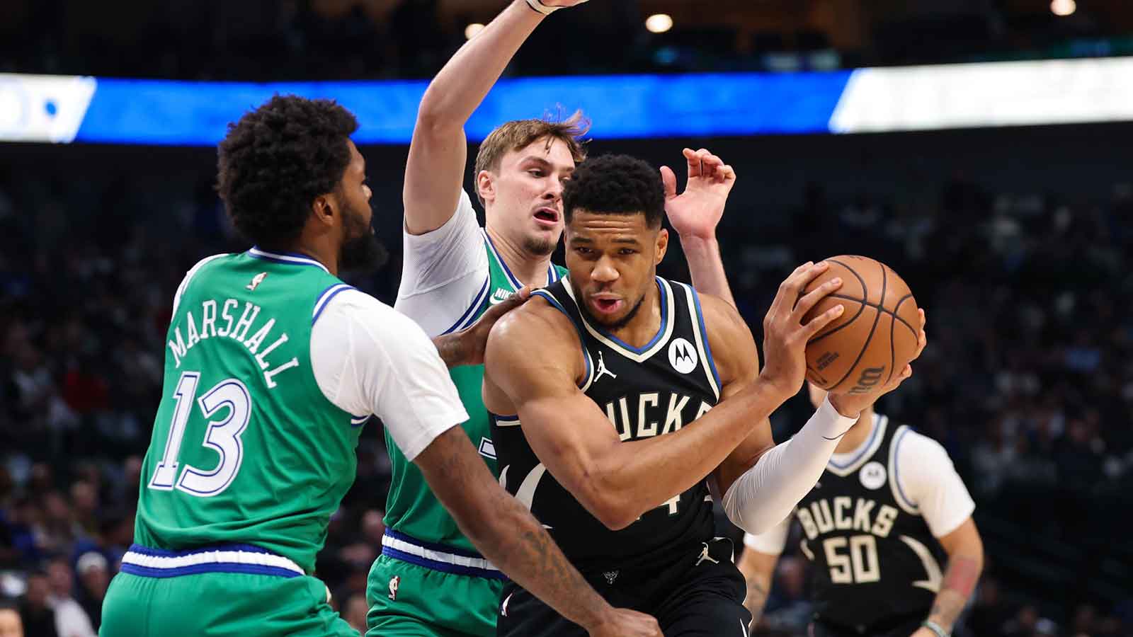Daniel Gafford’s ‘egregious’ Giannis Antetokounmpo takedown vs Bucks ...