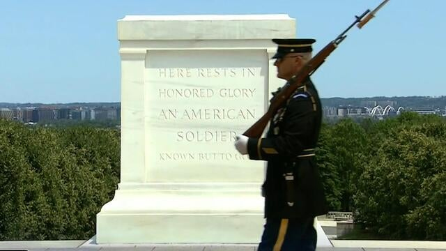 An Army sergeant's final steps at Tomb of the Unknown Soldier